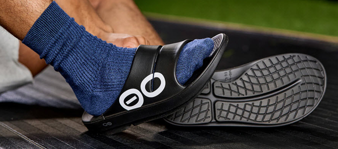 Men's Best Sellers – trade.oofos-canada